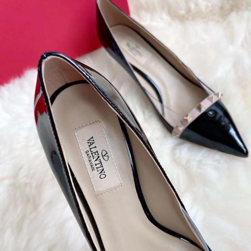 Accurate model Valentino Heeled Shoes