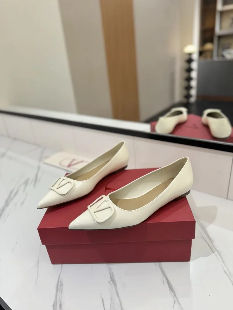 Precise copy Valentino Heeled Shoes