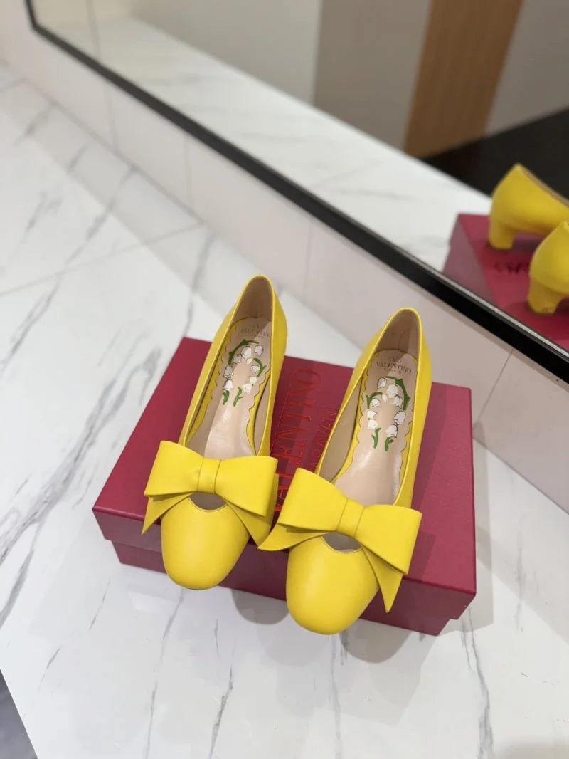 Accurate model Valentino Heeled Shoes
