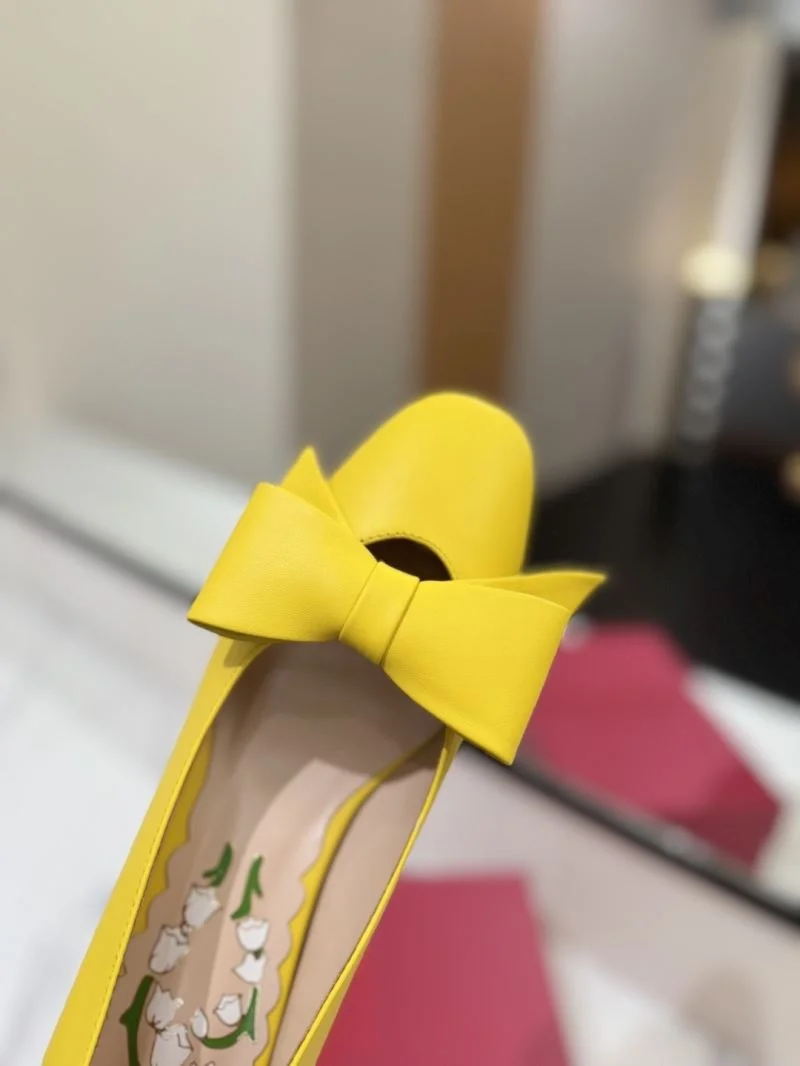 Accurate model Valentino Heeled Shoes
