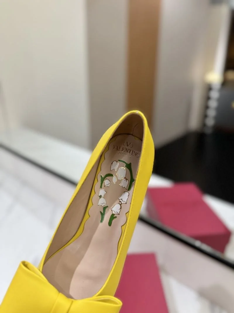 Accurate model Valentino Heeled Shoes