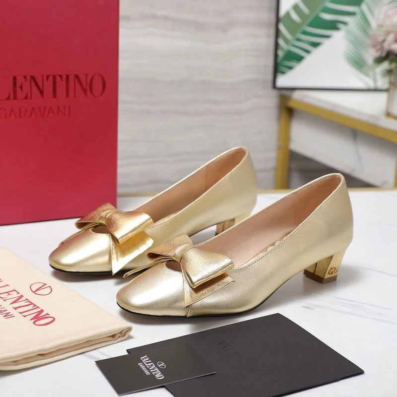 Accurate model Valentino Heeled Shoes