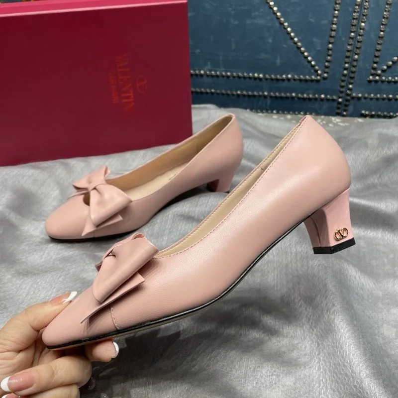 Accurate model Valentino Heeled Shoes
