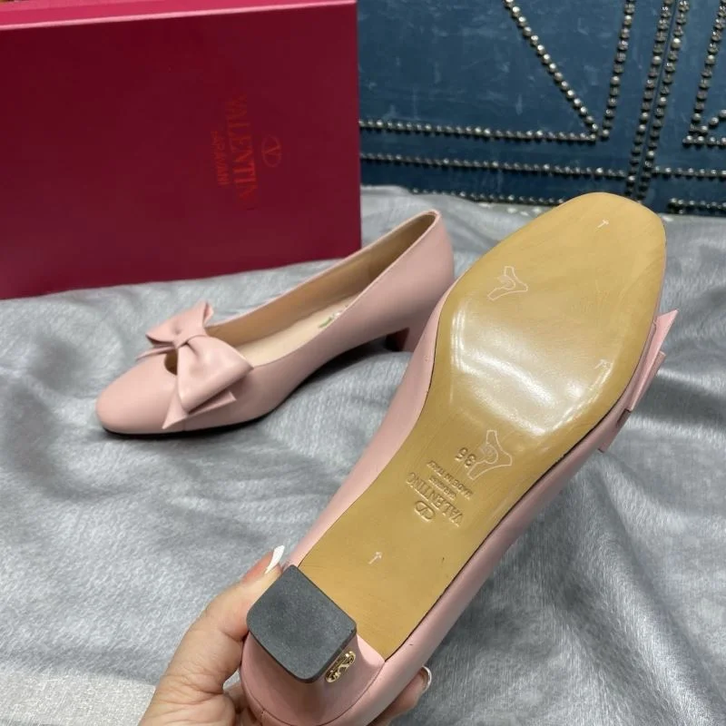 Accurate model Valentino Heeled Shoes