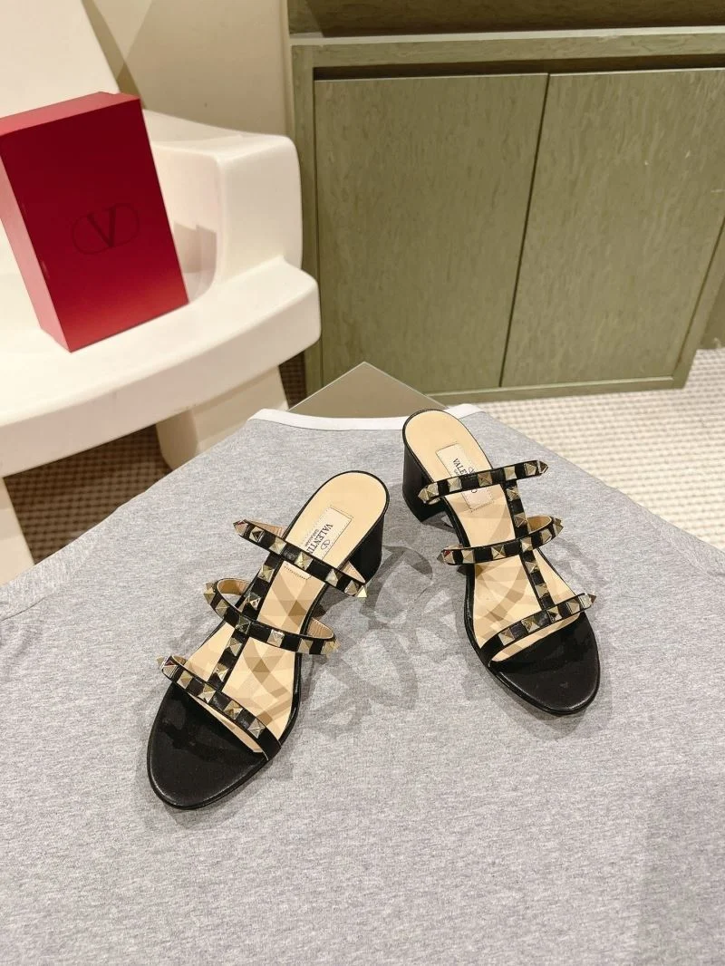 Low-cost Valentino Heeled Shoes