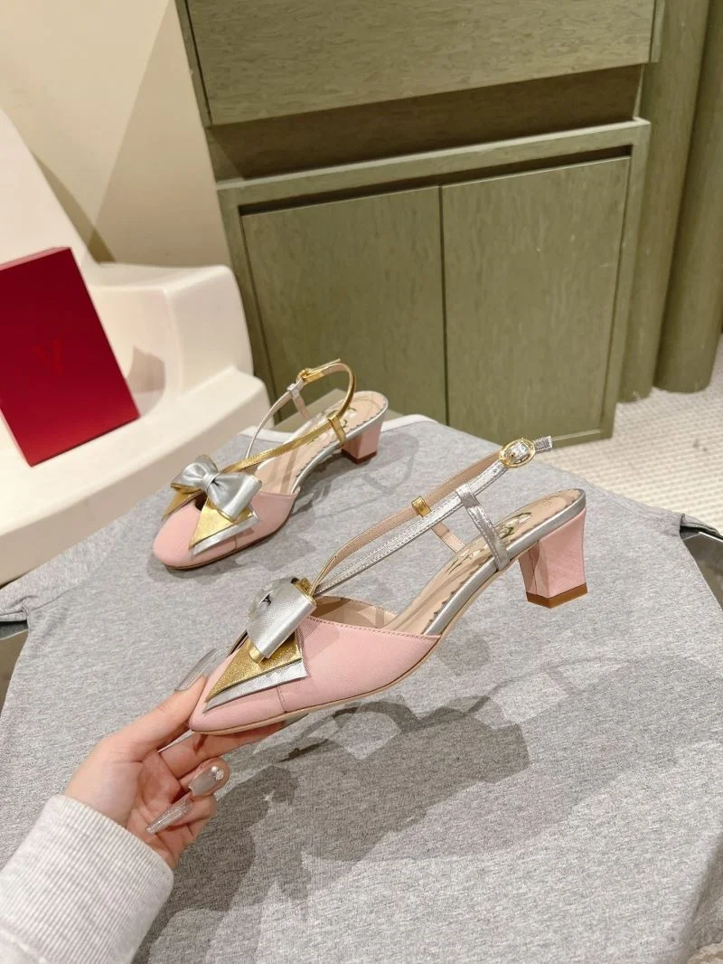 Accurate model Valentino Heeled Shoes