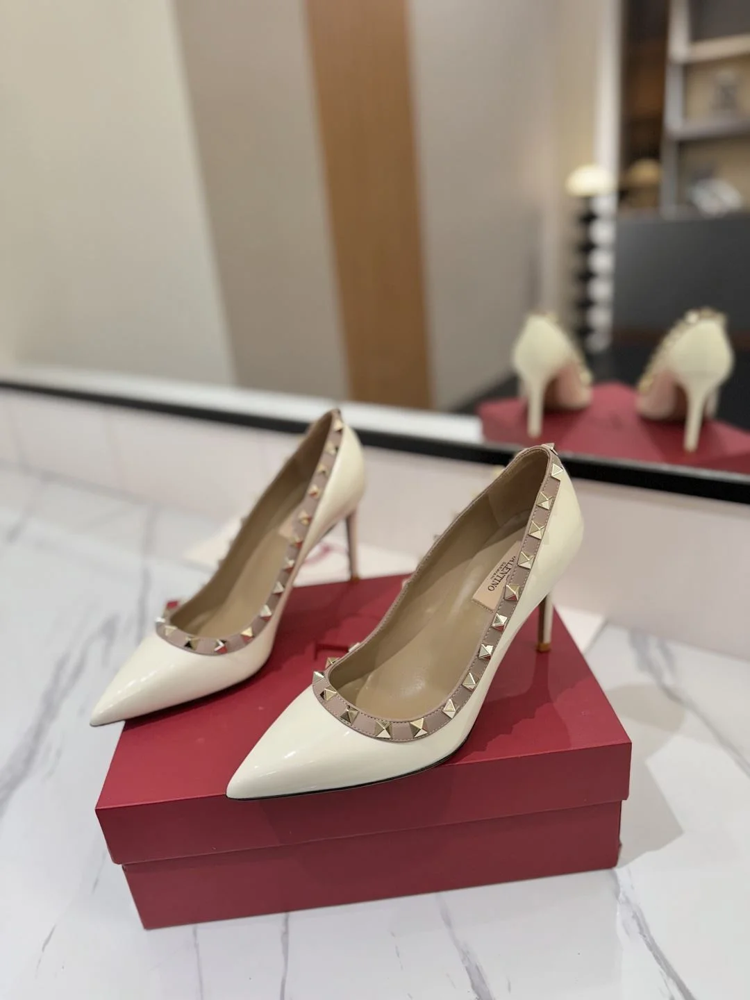 Bargain Valentino Heeled Shoes