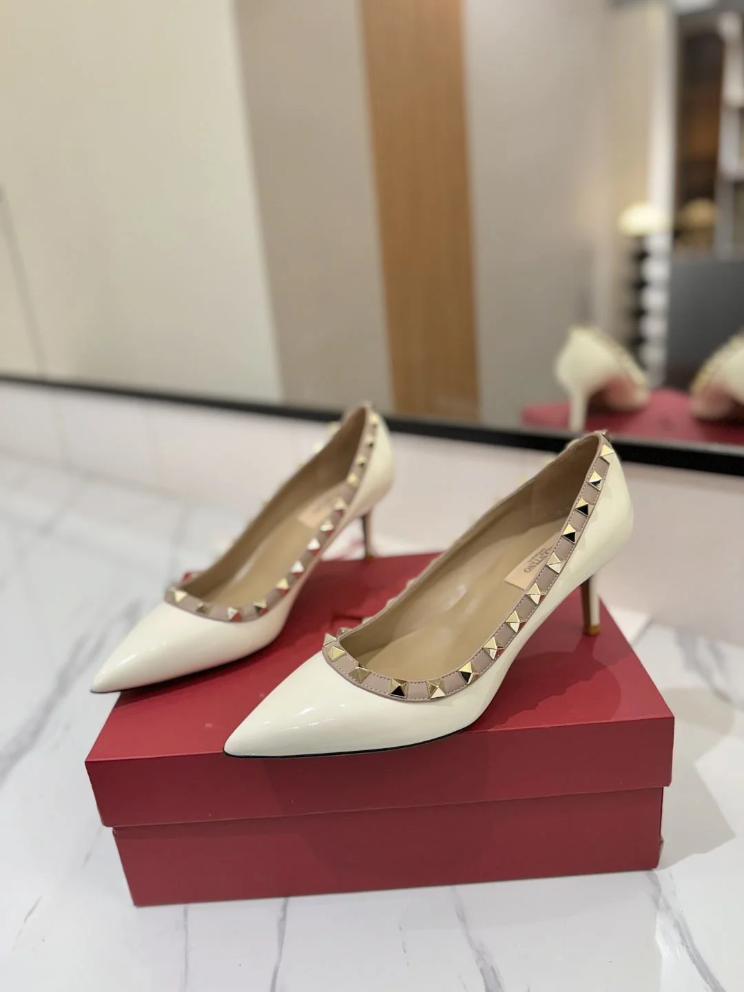 Bargain Valentino Heeled Shoes