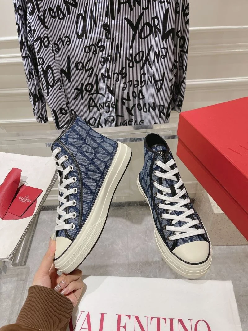 Bargain Valentino High Shoes