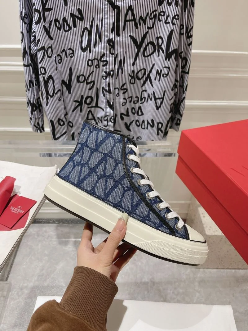 Bargain Valentino High Shoes