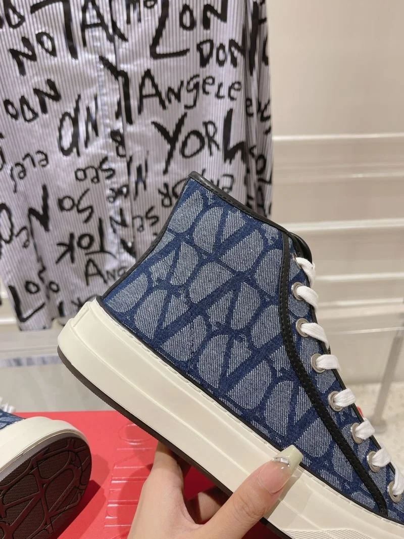 Bargain Valentino High Shoes