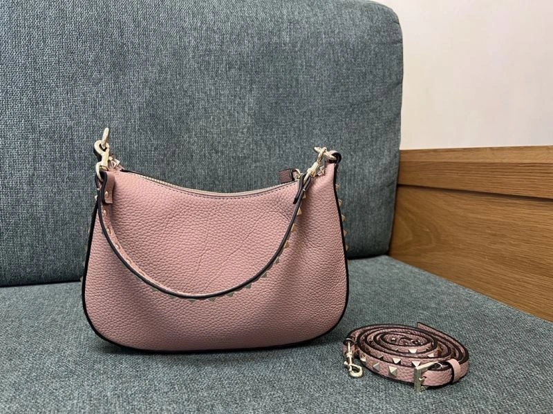 Bargain Valentino Hobo Bags
