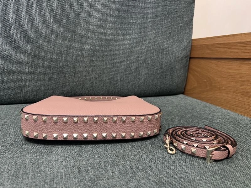 Bargain Valentino Hobo Bags