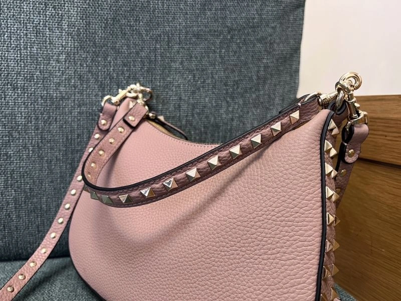Bargain Valentino Hobo Bags
