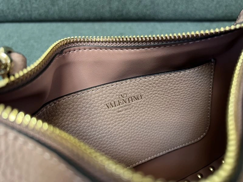 Bargain Valentino Hobo Bags