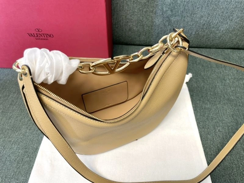 Bargain Valentino Hobo Bags