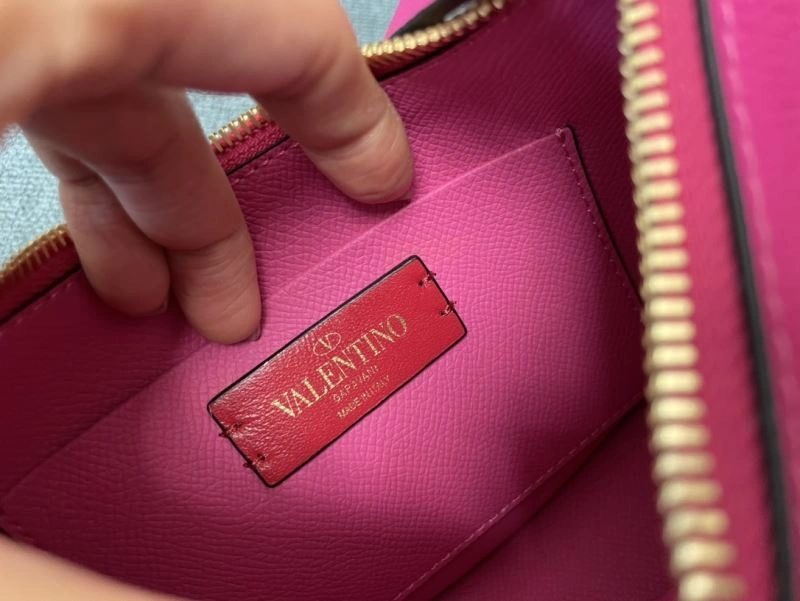 Top match Valentino Hobo Bags