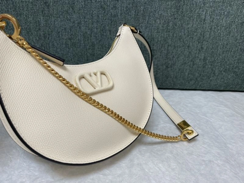 Bargain Valentino Hobo Bags