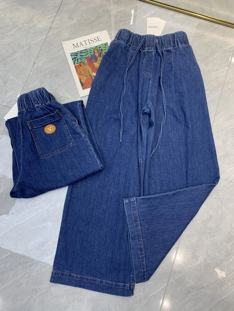 Inexpensive Valentino Jeans