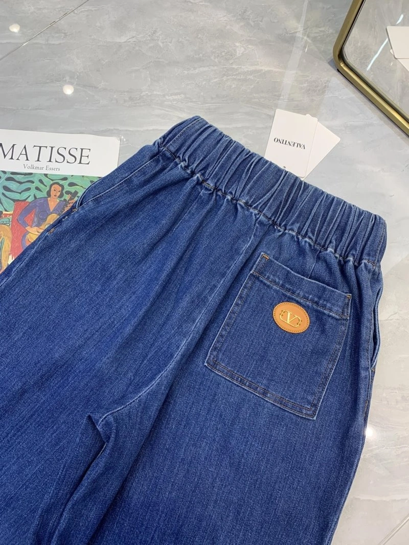 Inexpensive Valentino Jeans