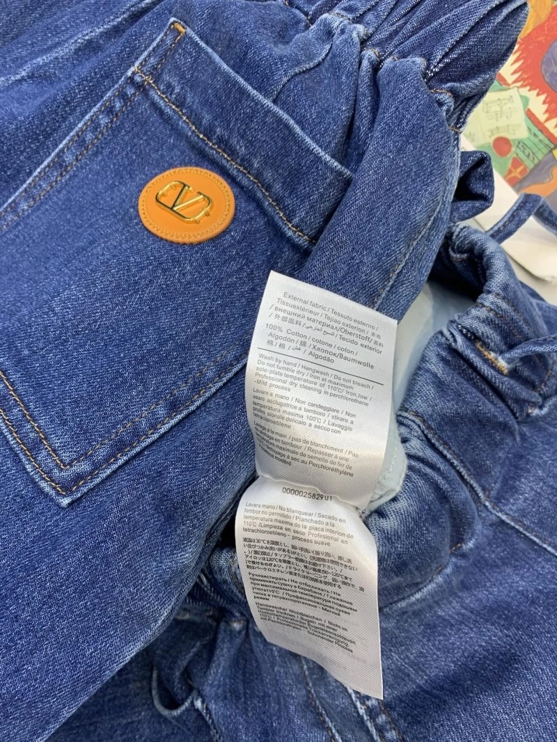 Inexpensive Valentino Jeans