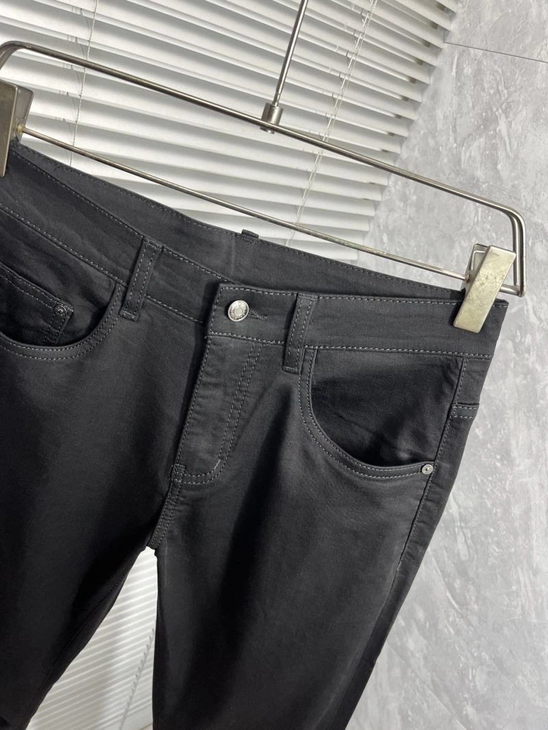Brand-original Valentino Jeans