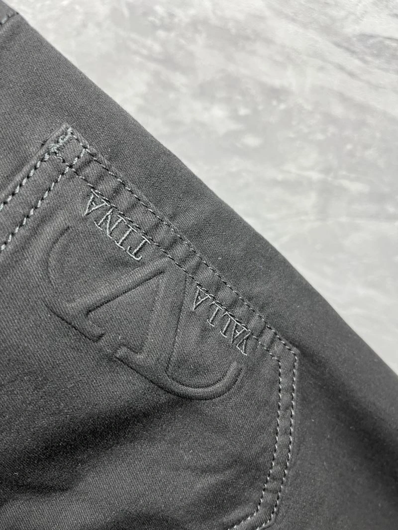 Brand-original Valentino Jeans