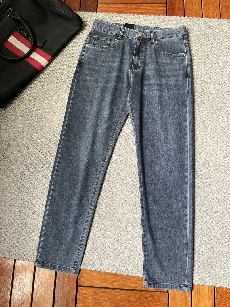 Brand-original Valentino Jeans