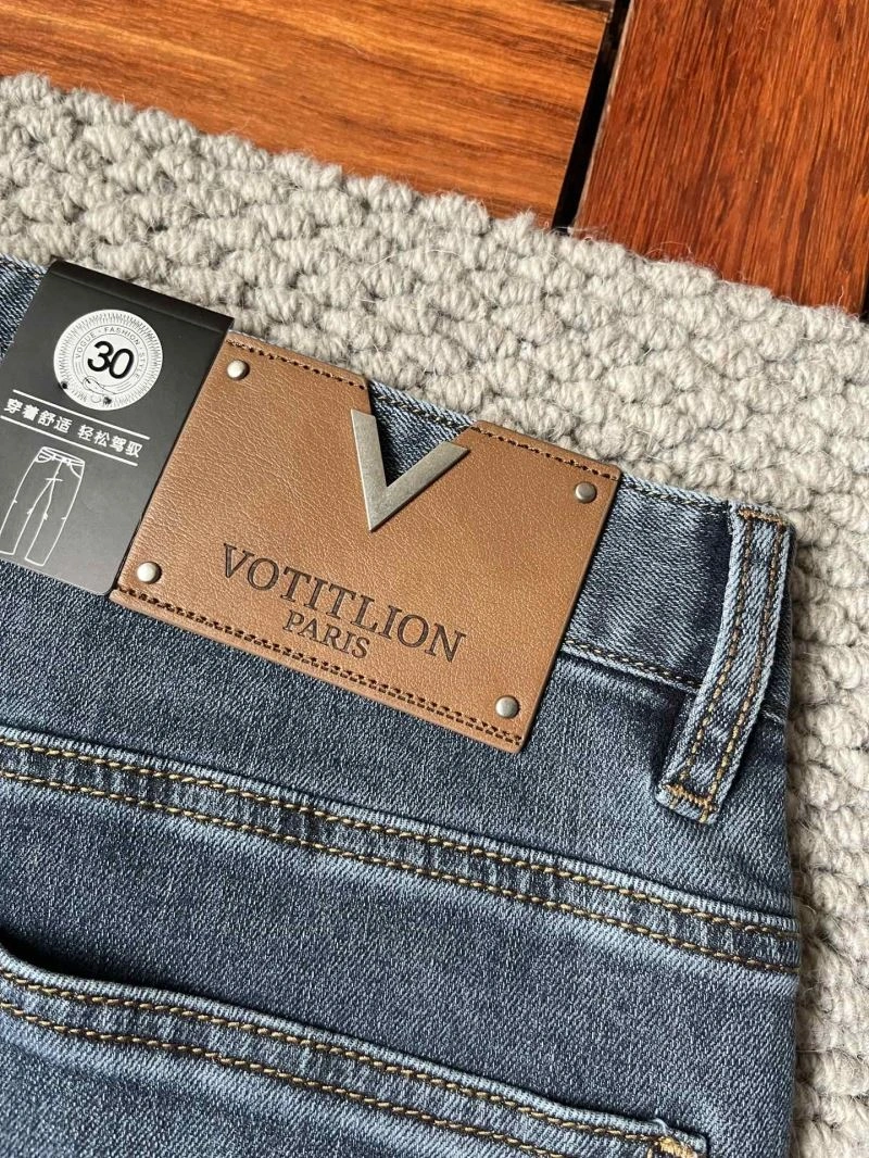 Brand-original Valentino Jeans