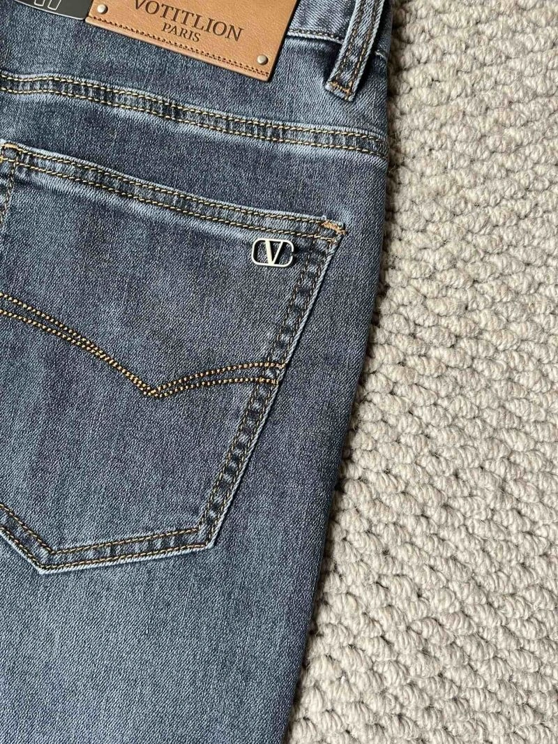 Brand-original Valentino Jeans