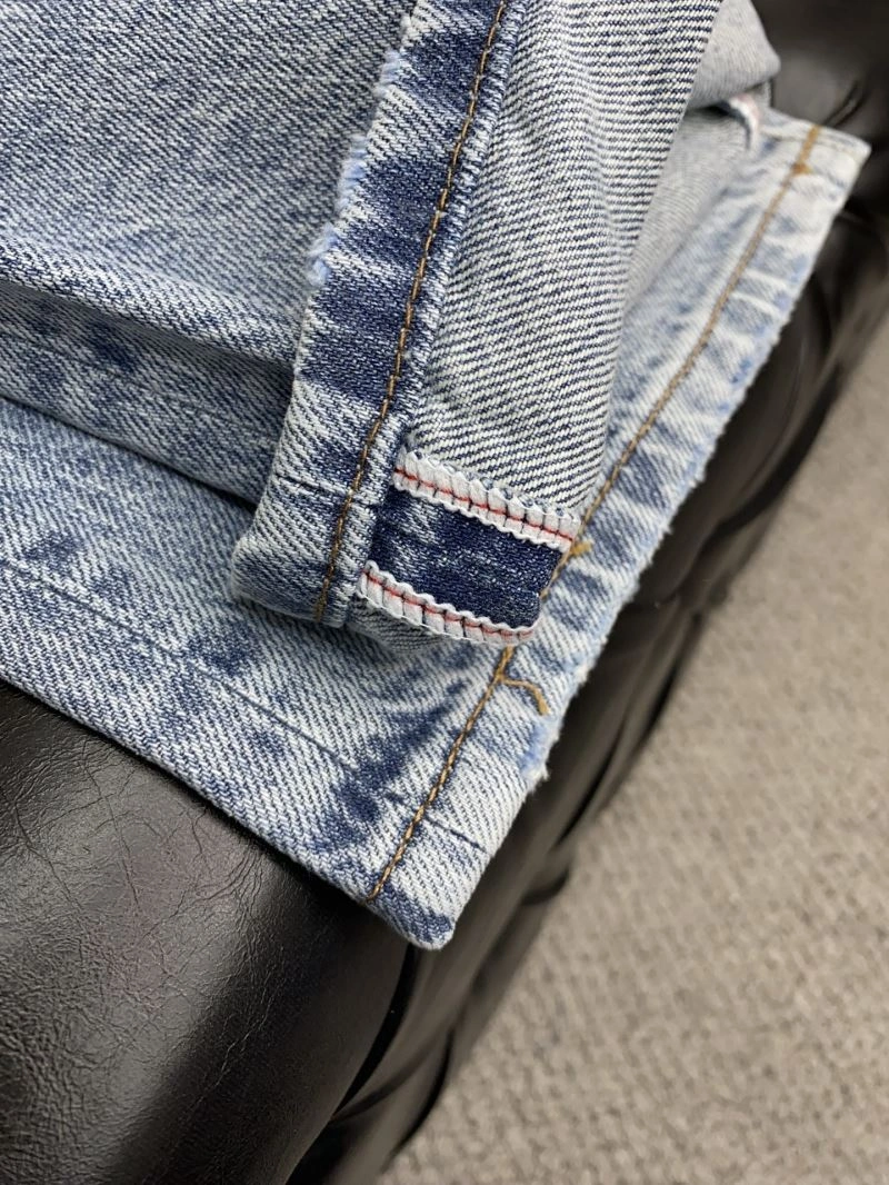 Cut-rate Valentino Jeans