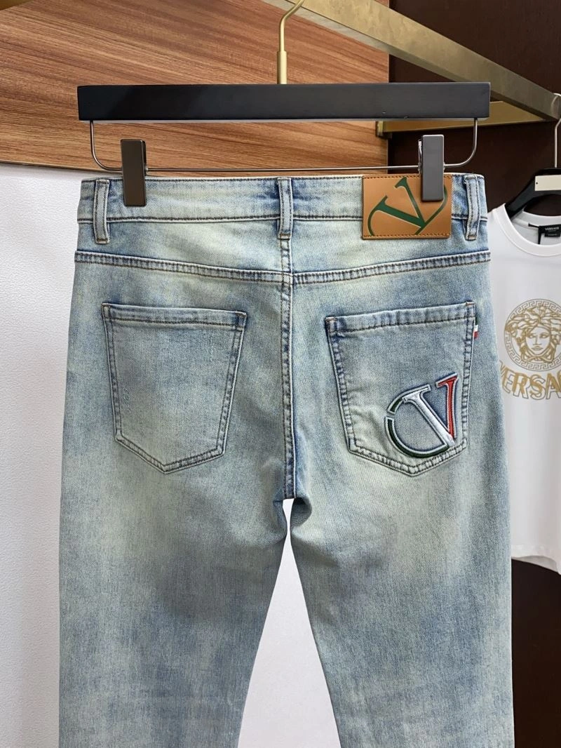 Top match Valentino Jeans