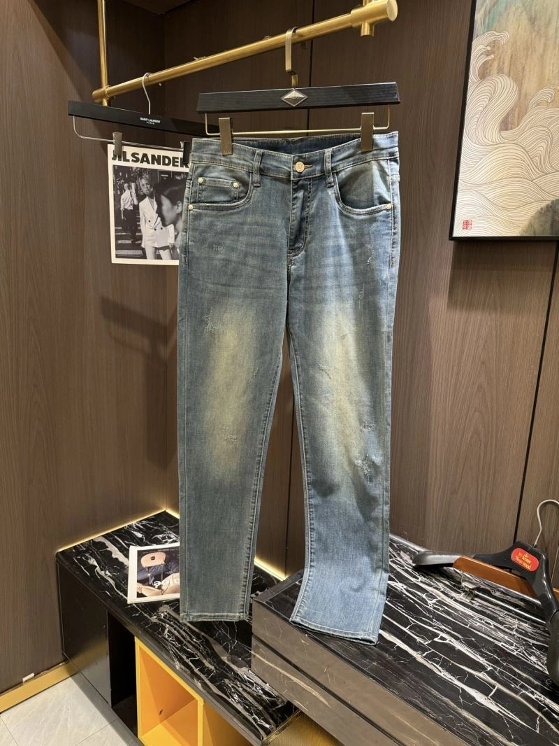 Cut-rate Valentino Jeans