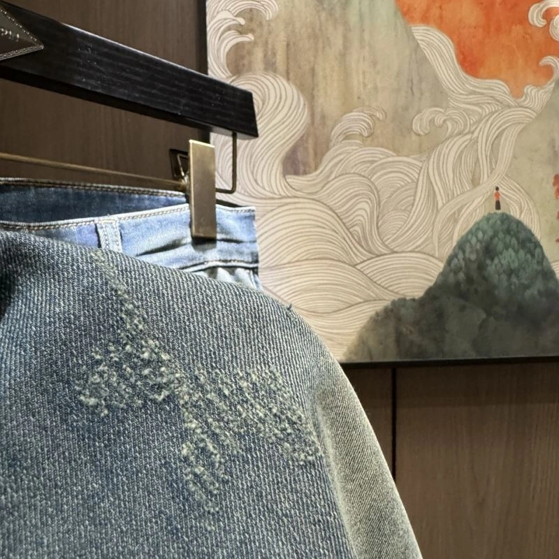 Cut-rate Valentino Jeans