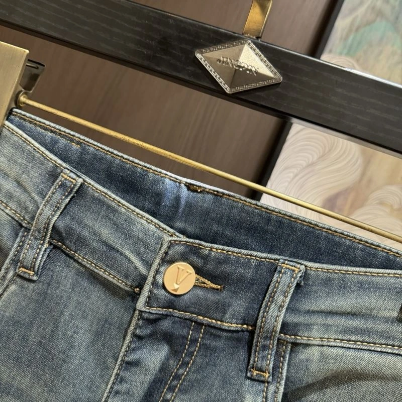 Cut-rate Valentino Jeans