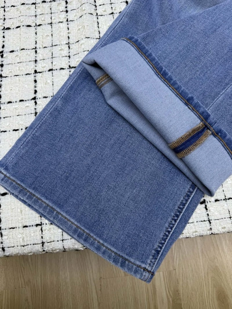 Cut-rate Valentino Jeans
