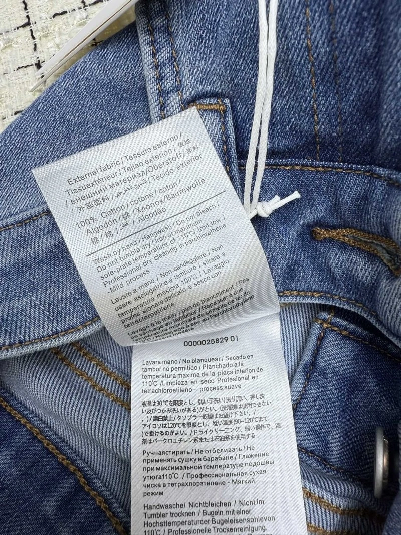 Cut-rate Valentino Jeans