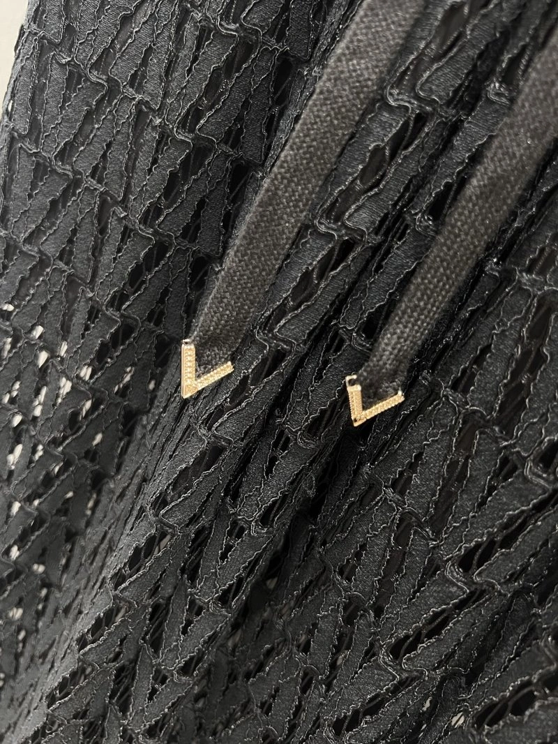 Value-priced Valentino Long Pants