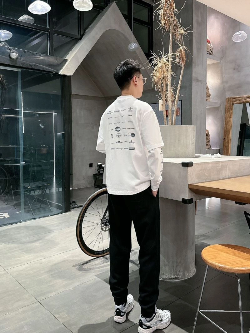 Value-priced Valentino Long Pants