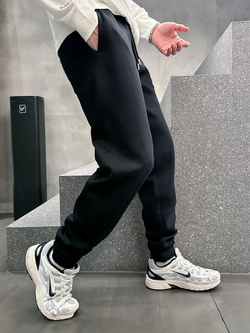 Value-priced Valentino Long Pants