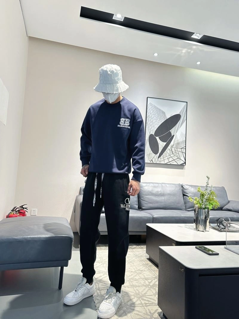Accurate model Valentino Long Pants