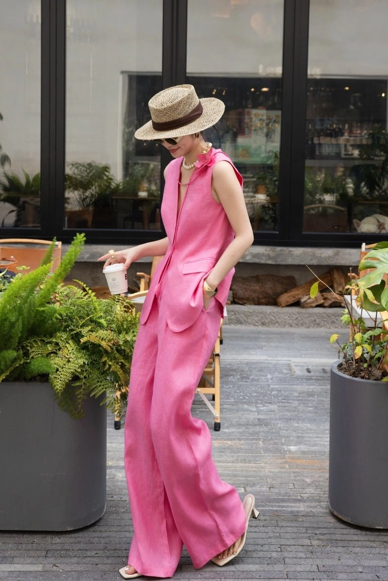 Accurate model Valentino Long Suirs