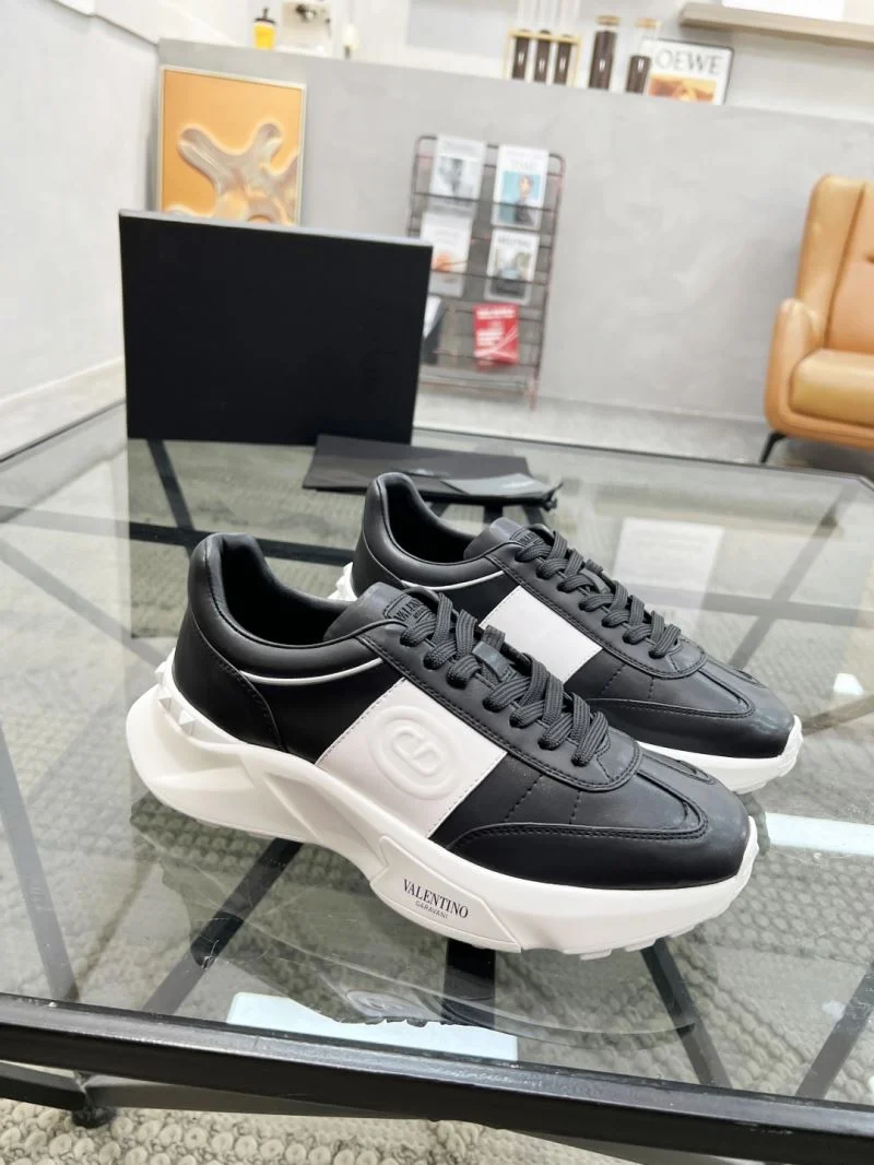 Cut-rate Valentino Low Shoes