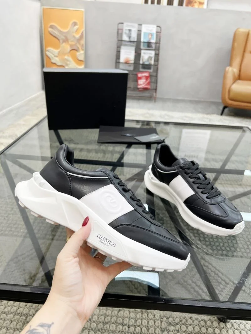 Cut-rate Valentino Low Shoes