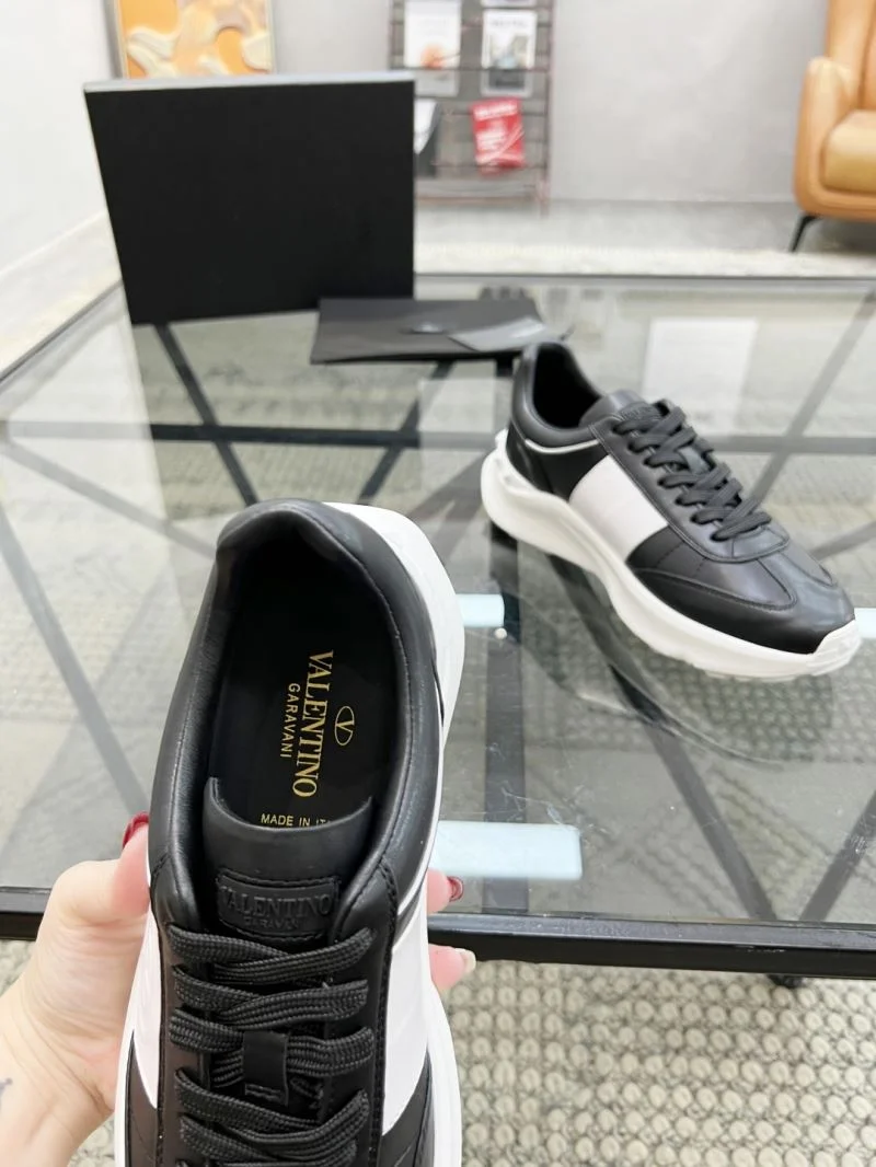Cut-rate Valentino Low Shoes