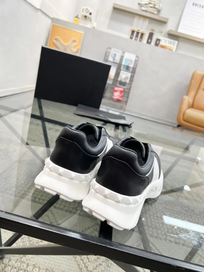 Cut-rate Valentino Low Shoes