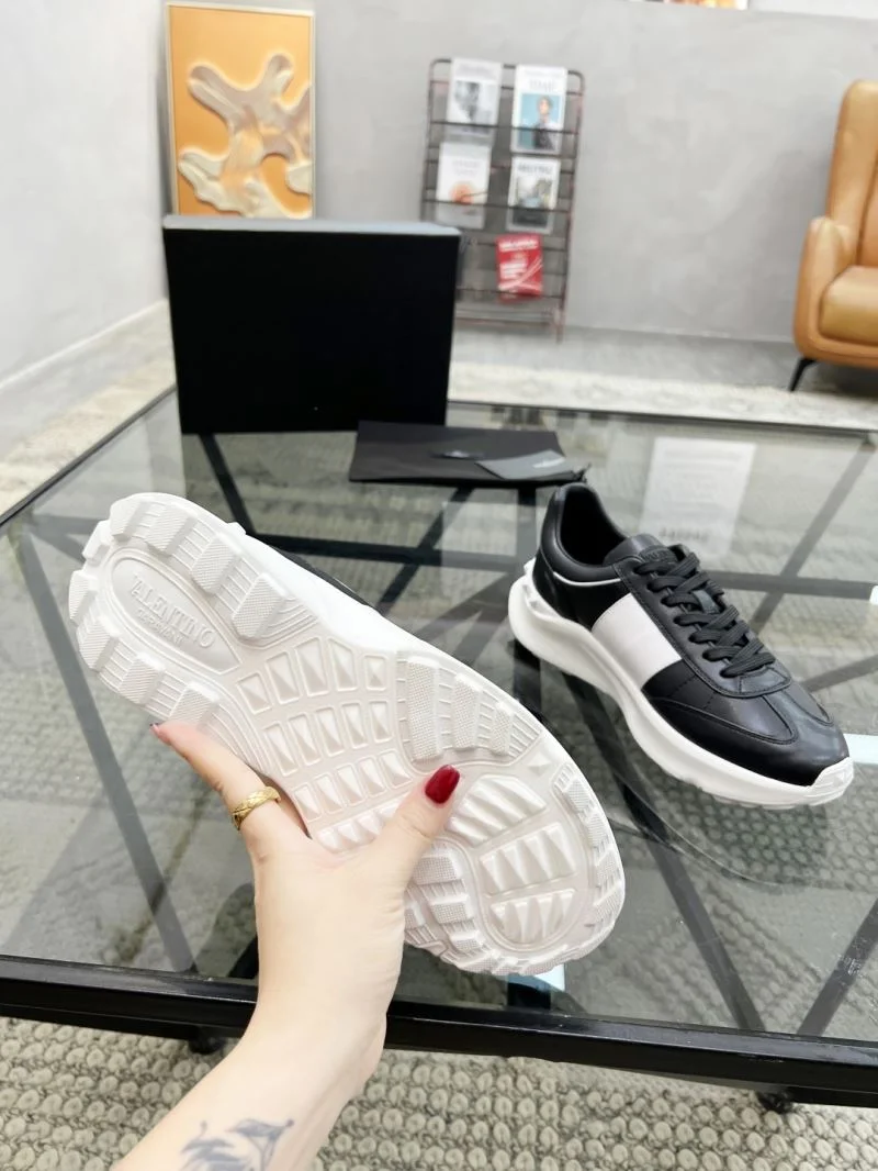 Cut-rate Valentino Low Shoes