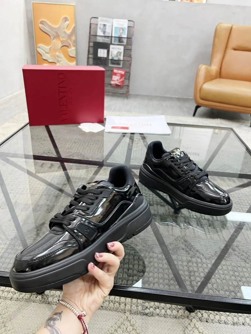 Top mirror Valentino Low Shoes