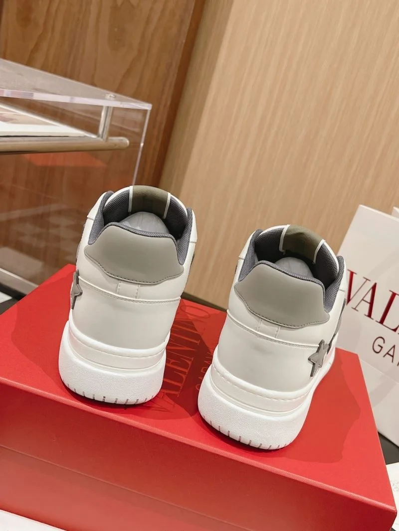 Reasonably priced Valentino Low Shoes