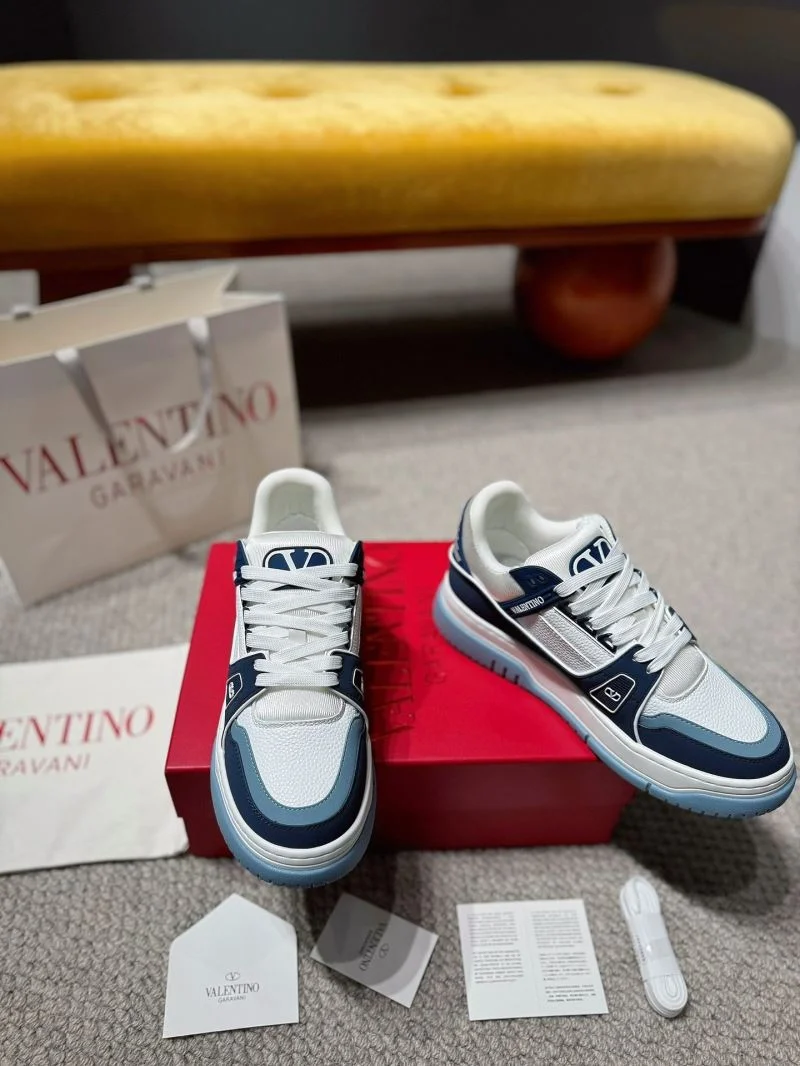 Inexpensive Valentino Low Shoes